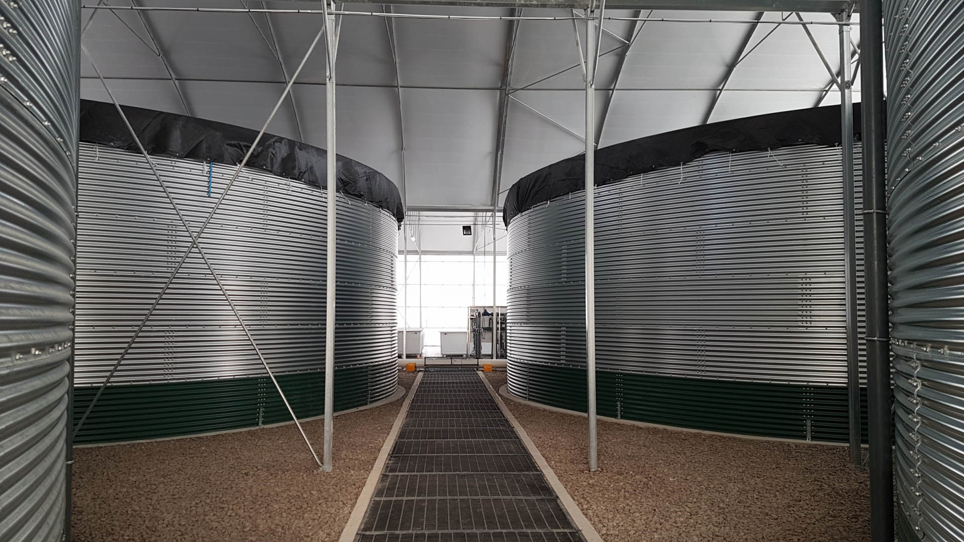 Water silos for tomatoes and peppers, Mexico - NPI - Nederlandse ...