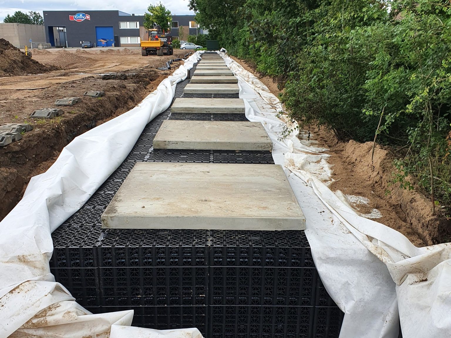 Sustainable water management systems; buffer and infiltration crates ...